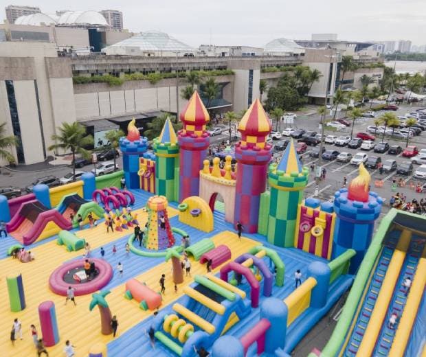 Maior castelo inflável da América Latina chega em Salvador